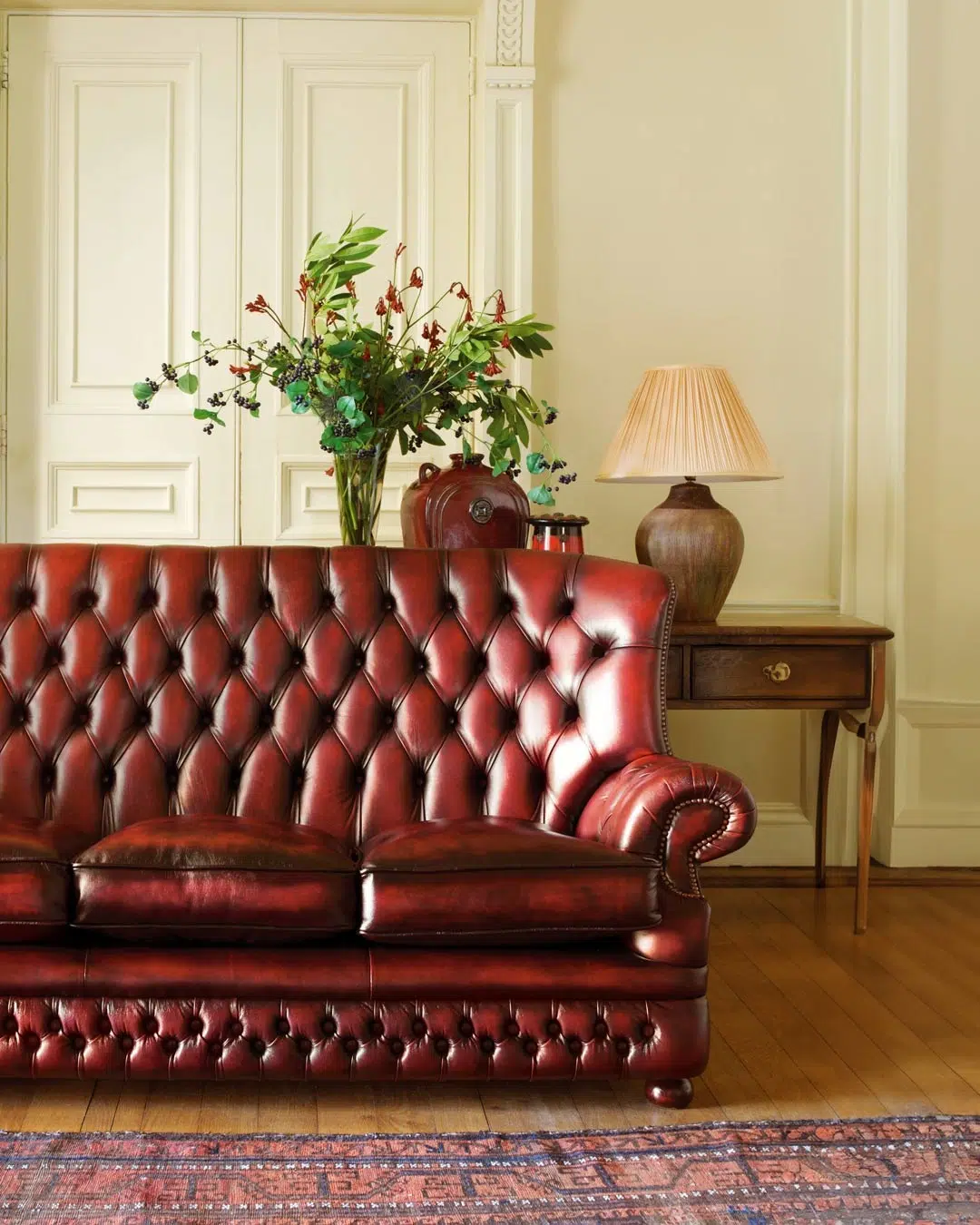 Chesterfield Sofas | Bespoke Leather Sofas | Fleming Howland