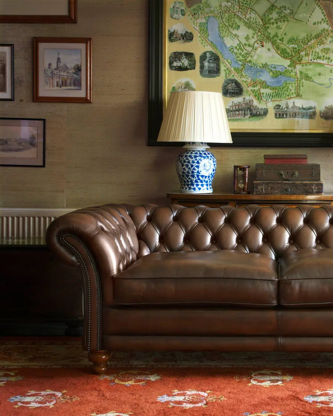 Kingston Chesterfield Sofa Classic Kollektion Fleming Howland